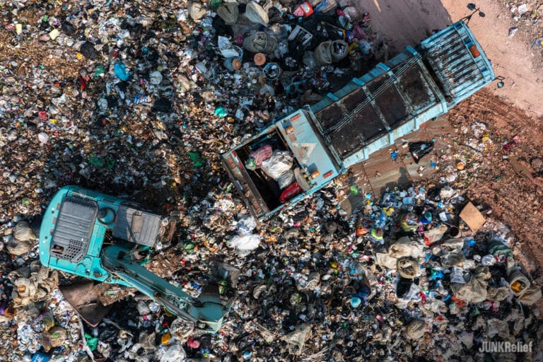 How to Bring Junk to The Chicago Landfills and Dump Sites